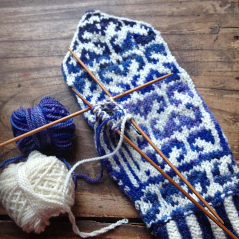 on the needles: mittens with chinese bats – Infinite Twist