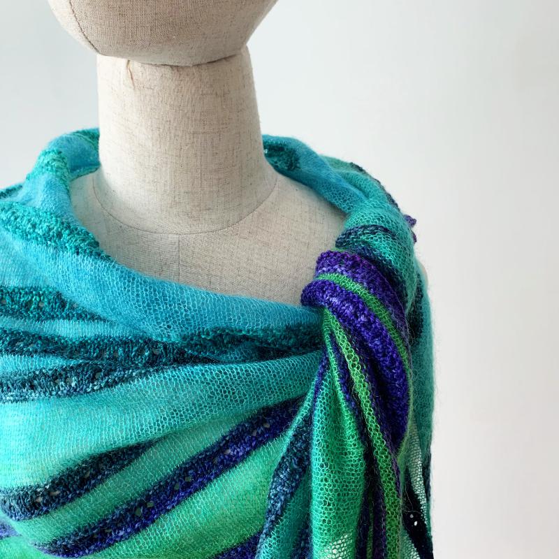 Texture Wrap Free Knitting Pattern – Infinite Twist