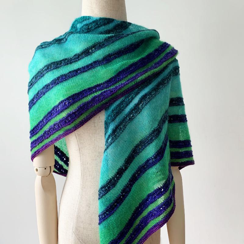 Texture Wrap Free Knitting Pattern – Infinite Twist